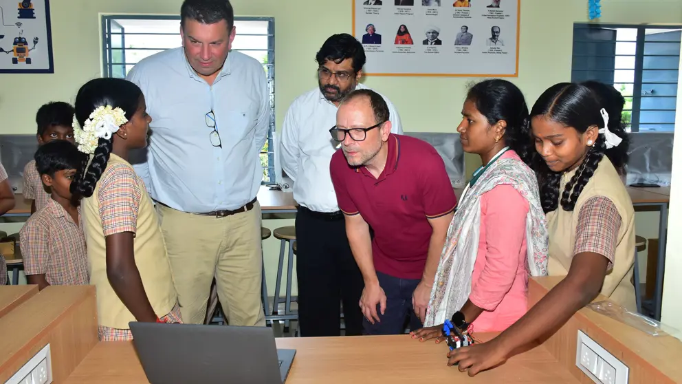 GKN Automotive opens two further STEM Innovation Labs in India | GKN ...